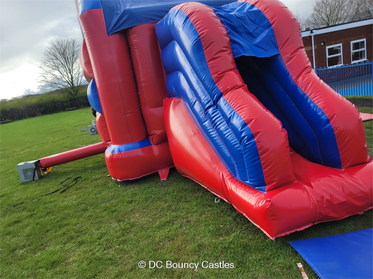 Adult Bouncy Minecraft Castle Combi 21 x 15 - Bouncy Castles ...